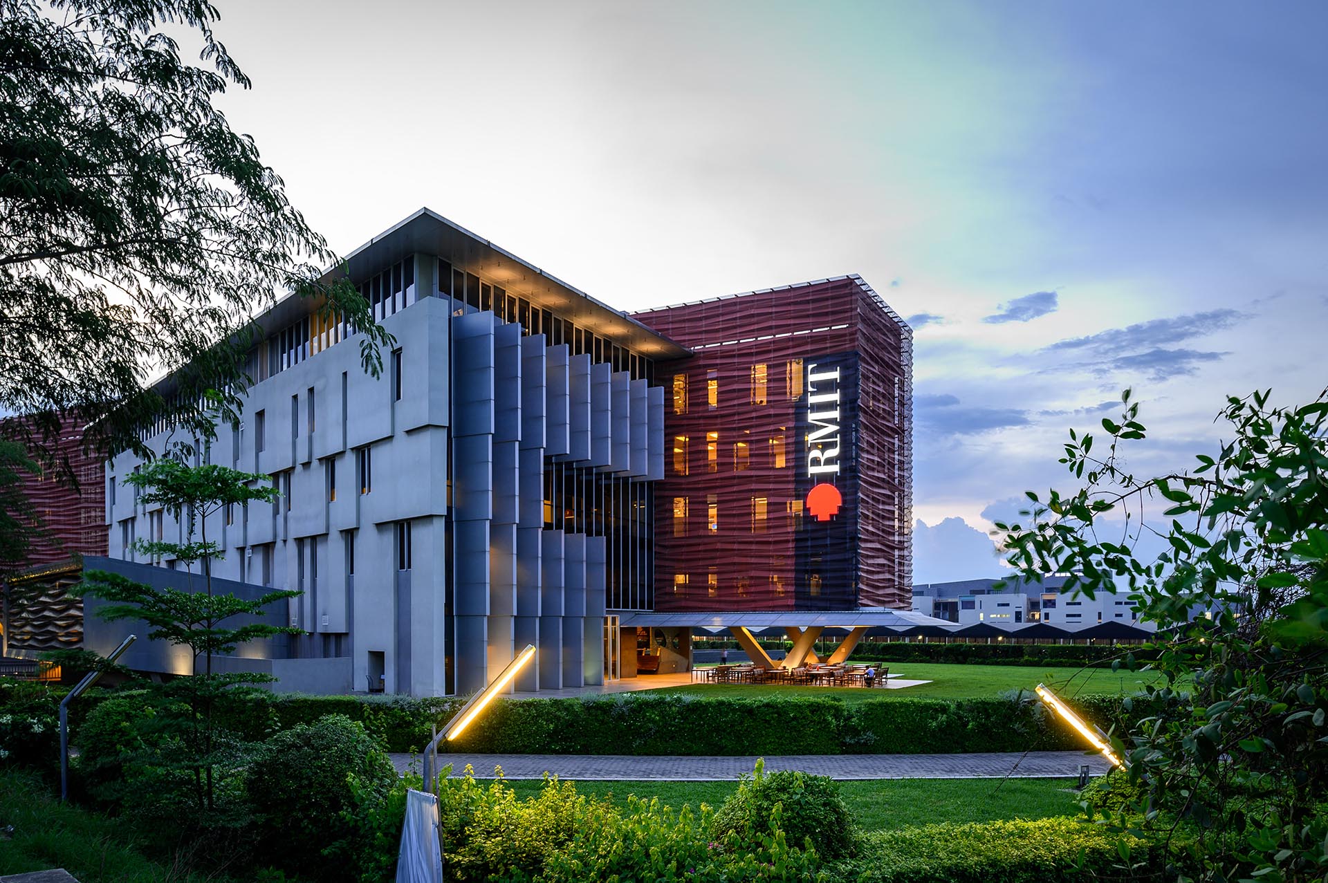 Home - RMIT University