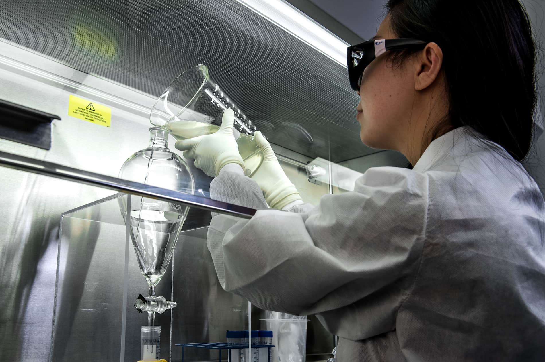 How to Become a Chemist - Qualifications, Skills, Career Data