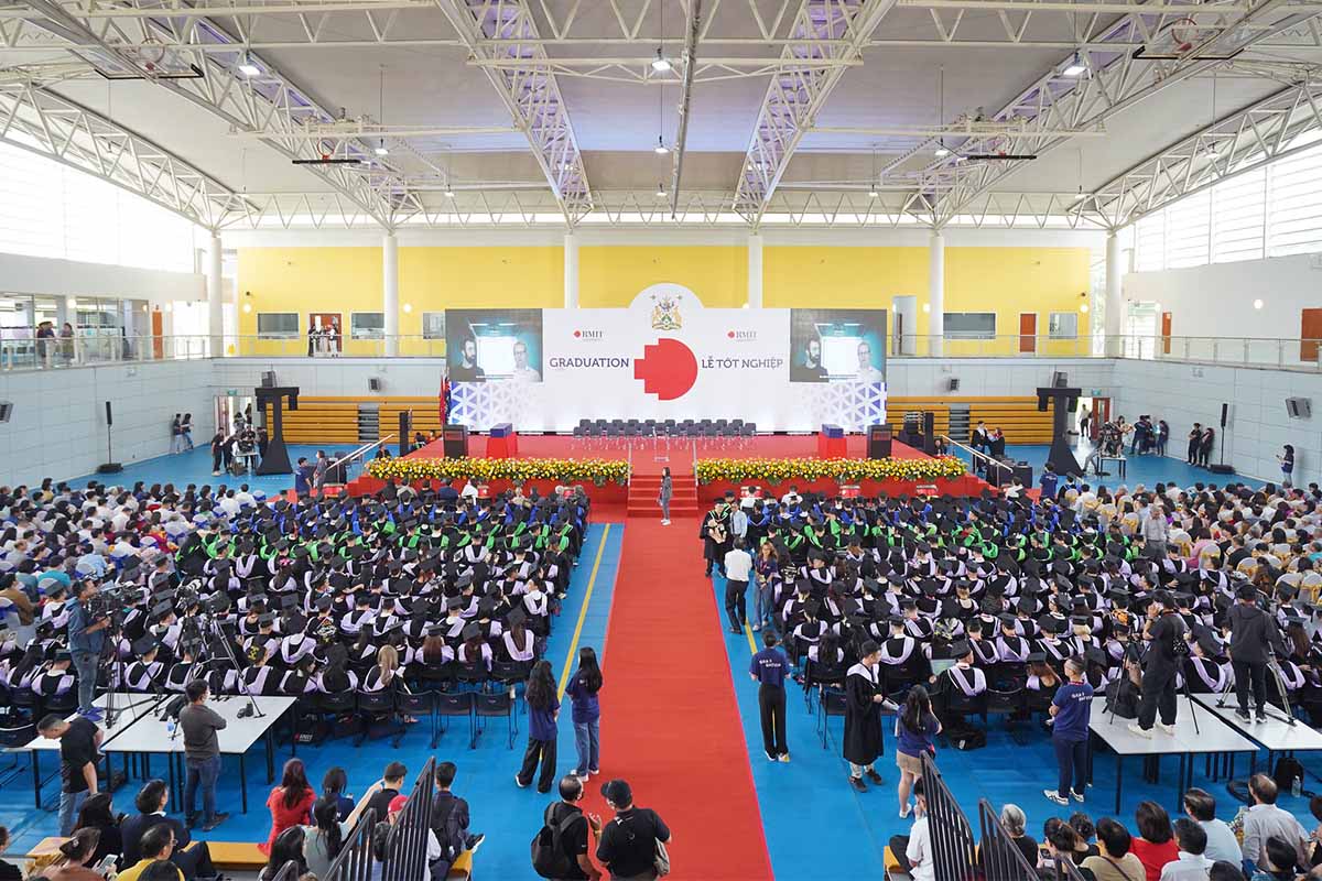 Graduation ceremonies in Saigon South campus - RMIT University