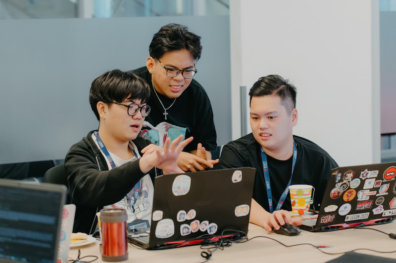 Cross-border hackathon attracts bright minds in AI and cyber security - RMIT University